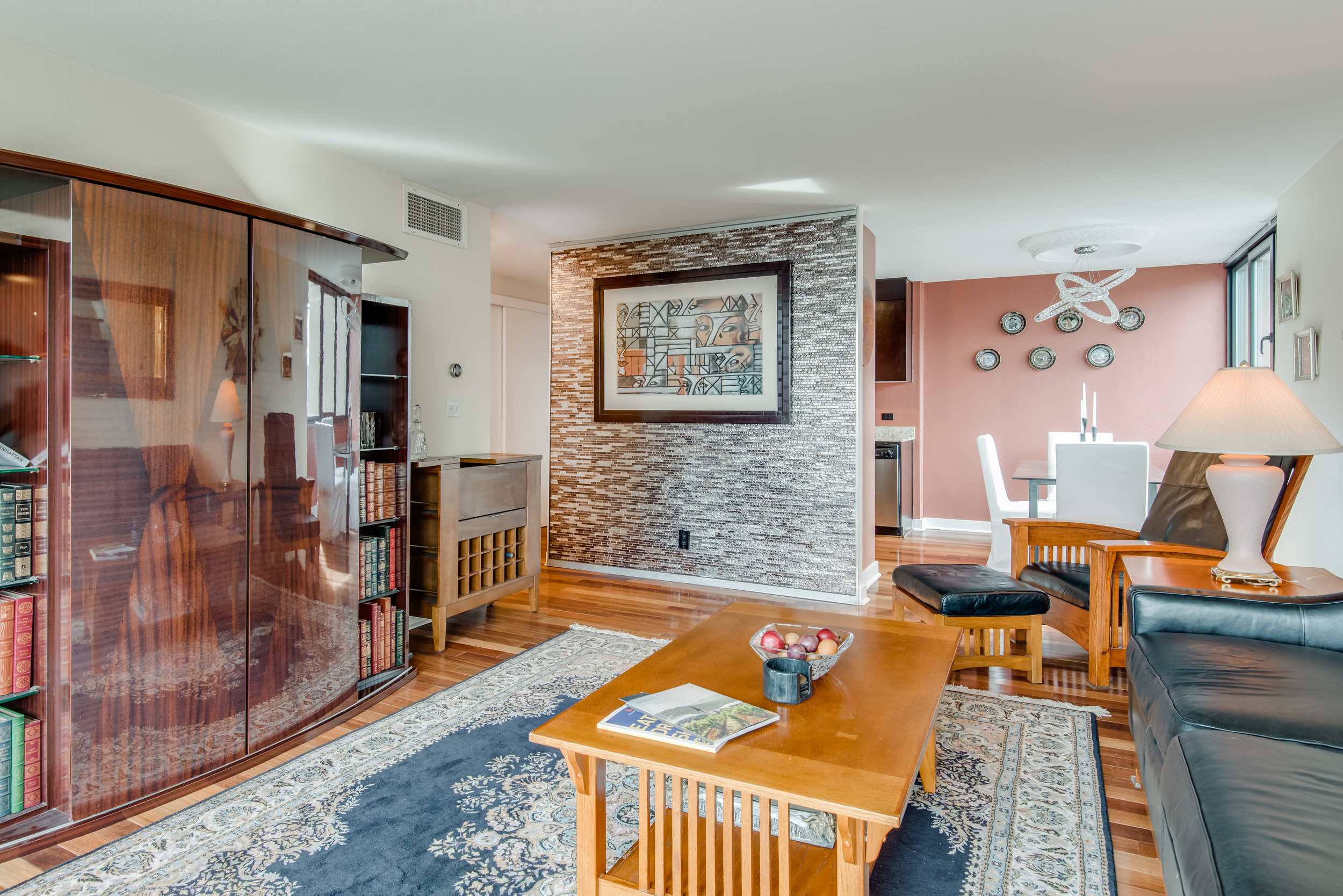 Contemporary Downtown Condo – Inhabit Real Estate